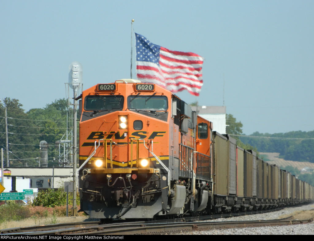BNSF 6020 With Old Glory